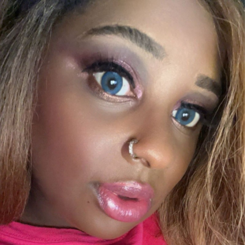 Crohniequeenab 💜 (@aarion_b) | Snapchat Stories, Spotlight & Lenses
