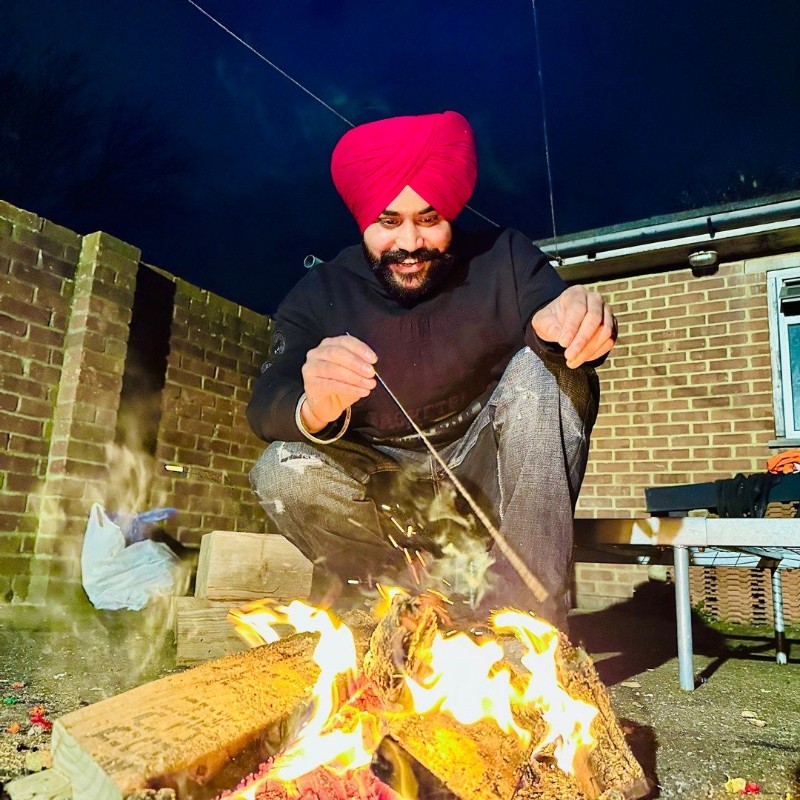 Aman Bains 🇬🇧 (@abains944) | Snapchat Stories, Spotlight & Lenses