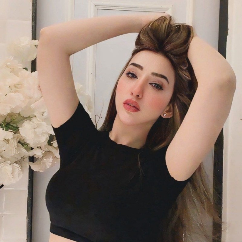 Afsha Khan (@afsha.khaan) | Snapchat Stories, Spotlight & Lenses