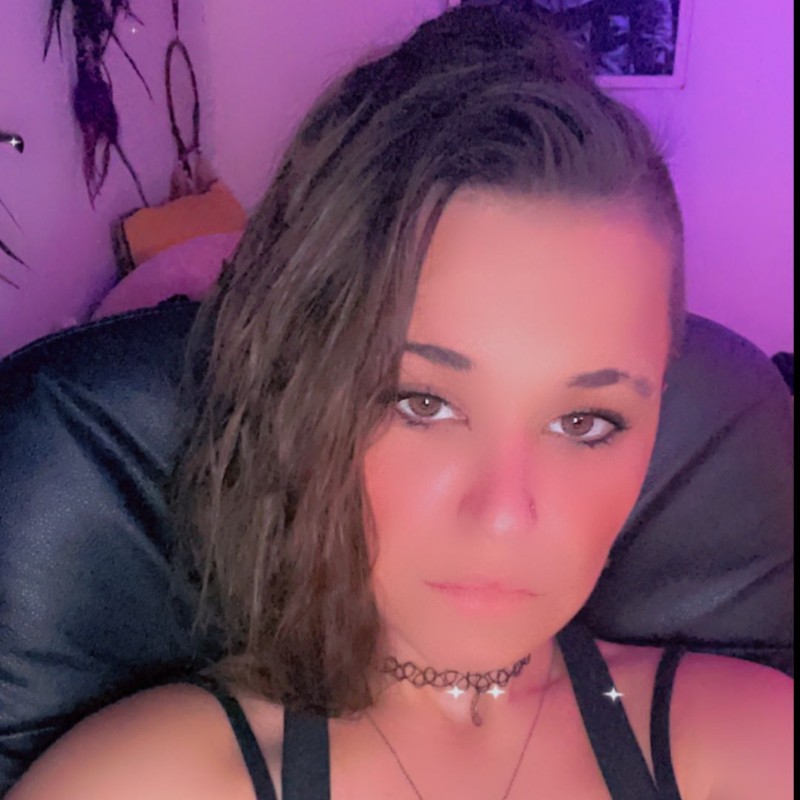 Ashley_Nicole (@ashley_bushong) | Snapchat Stories, Spotlight & Lenses