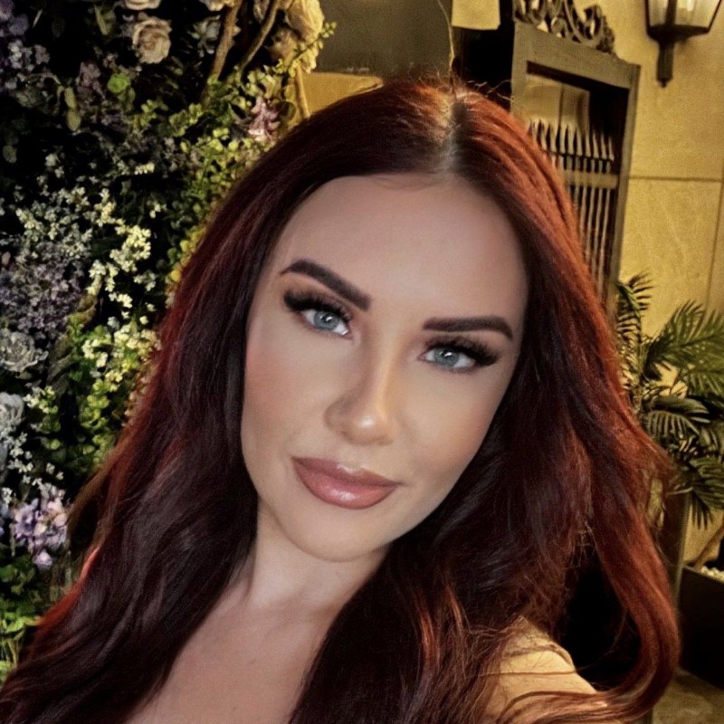 Ruby Red (@aubreyrubyred) | Snapchat Stories, Spotlight & Lenses