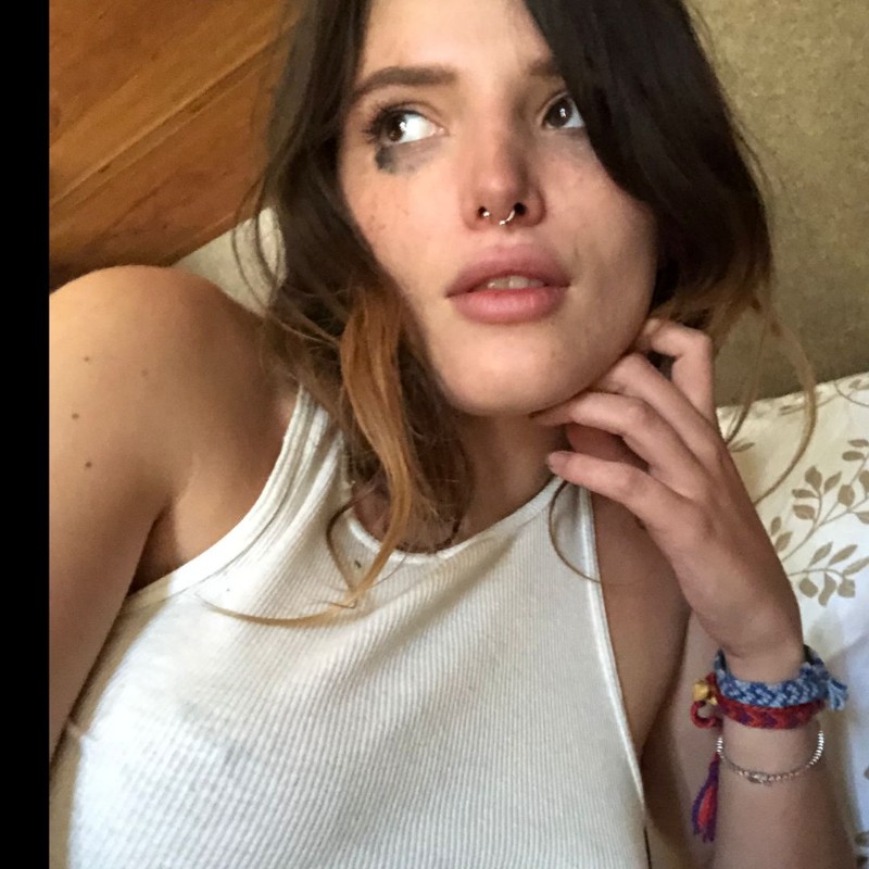 Bella Thorne (@bellathornedab) | Snapchat Stories, Spotlight & Lenses