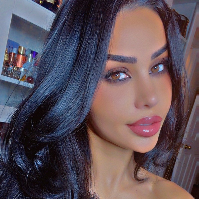 Deena Batayeh 🌟 (@deenabatayeh) | Snapchat Stories, Spotlight & Lenses