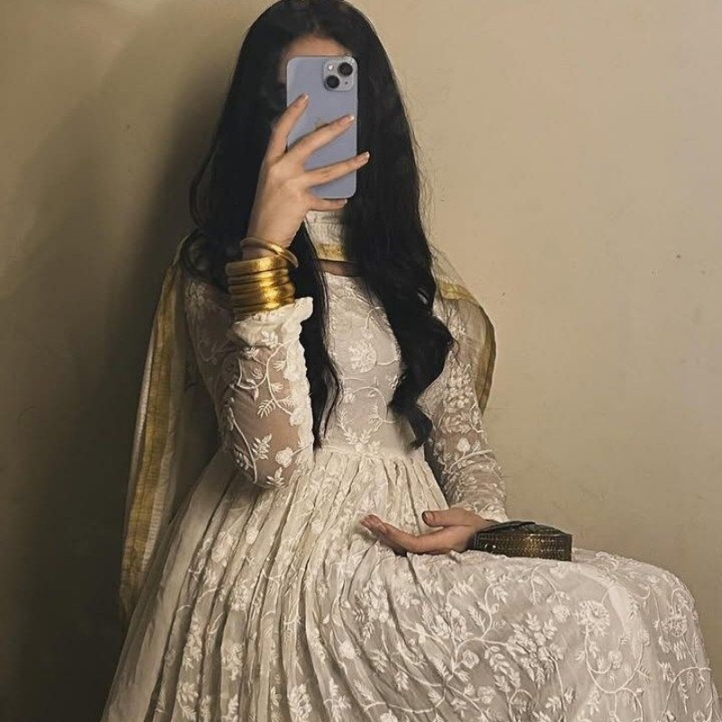 Zoya Sheikh (@javeria7564) | Snapchat Stories, Spotlight & Lenses