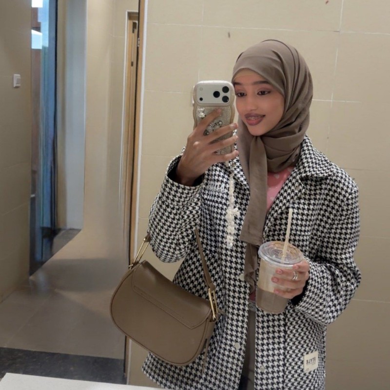 Kenaan Ahmed (@kenaan_koshin) | Snapchat Stories, Spotlight & Lenses