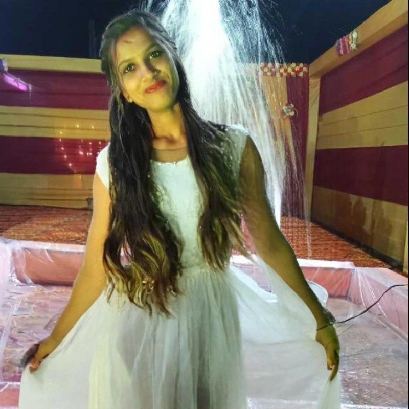 kusmita Khateek (@kusmitakhateek) | Snapchat Stories, Spotlight & Lenses