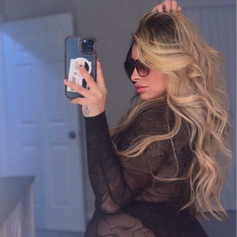 Lizz Sierra (@lizz_sierra2) | Snapchat Stories, Spotlight & Lenses