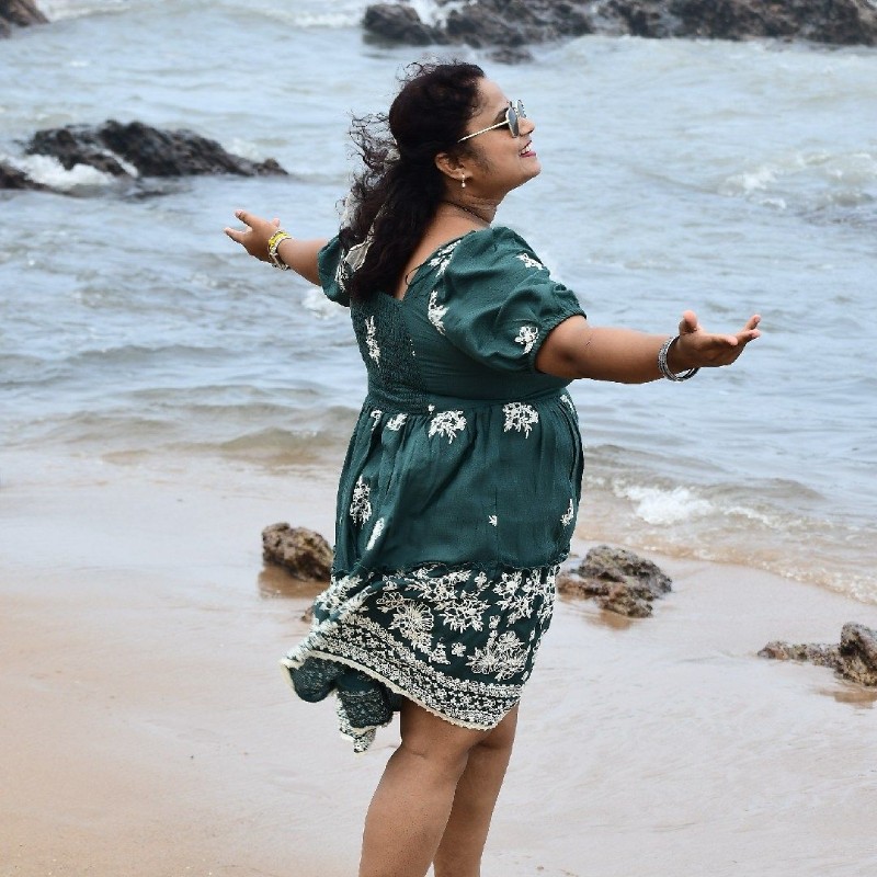Mona Manoj9042 (@m_manoj6472) | Snapchat Stories, Spotlight & Lenses
