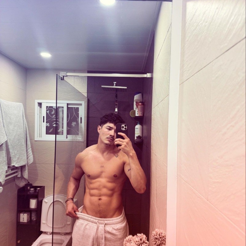 Miguel Villalba (@miguelvilla2097) | Snapchat Stories, Spotlight & Lenses