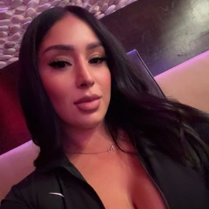 Michelle G (@missmichelleygg) | Snapchat Stories, Spotlight & Lenses