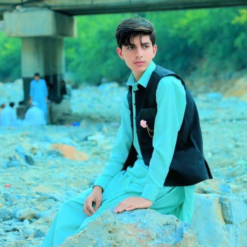 MR IRFAN 😘🫠 (@x_irfan26) | Snapchat Stories, Spotlight & Lenses