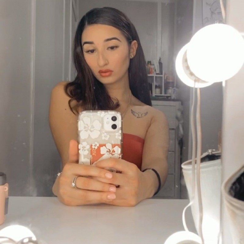 Alexaaaaaa :) (@a.lexa211) | Snapchat Stories, Spotlight & Lenses