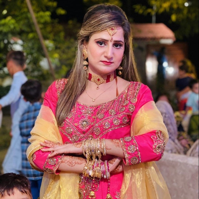 Asma Shahzadi (@a_shahzadi24357) | Snapchat Stories, Spotlight & Lenses