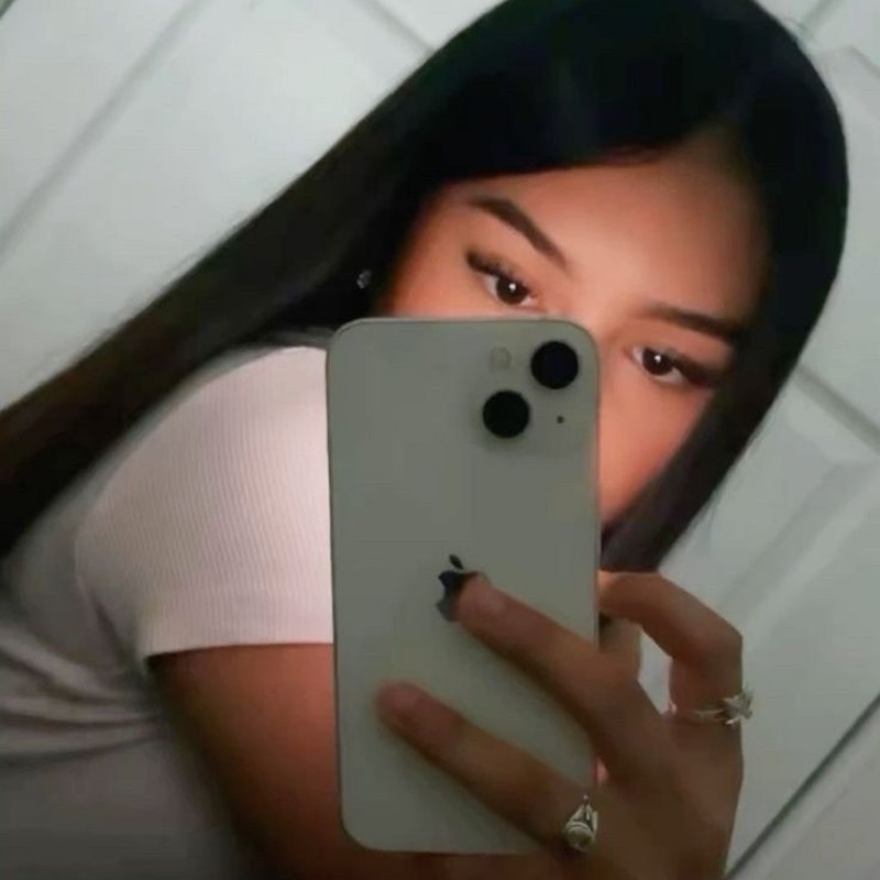 Alejandra🙈 (@aaguado2025) | Snapchat Stories, Spotlight & Lenses
