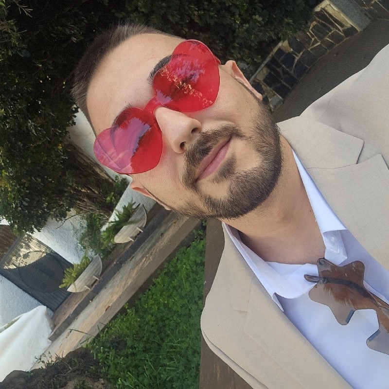 AaronB (@aaron_blasco) | Snapchat Stories, Spotlight & Lenses