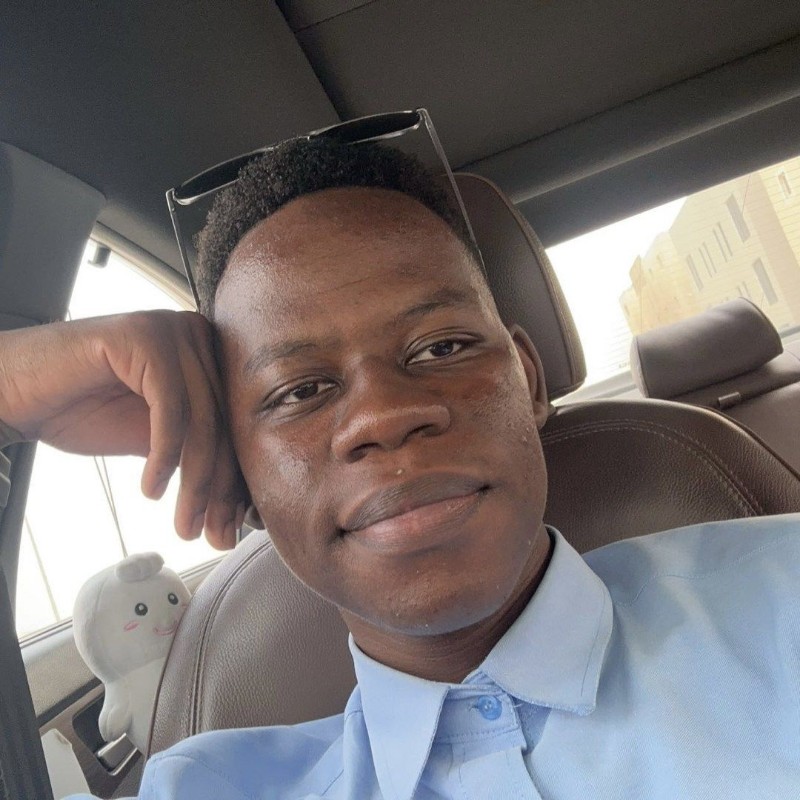 𝐀𝐛𝐝𝐮𝐥𝐥𝐚𝐡(@ab33brnawi) | เรื่องราว Snapchat ตลอดจน Spotlight และเลนส์