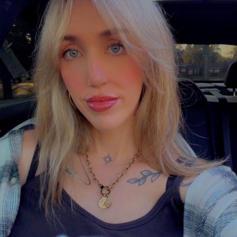 Abby (@abby-christine) | Snapchat Stories, Spotlight & Lenses