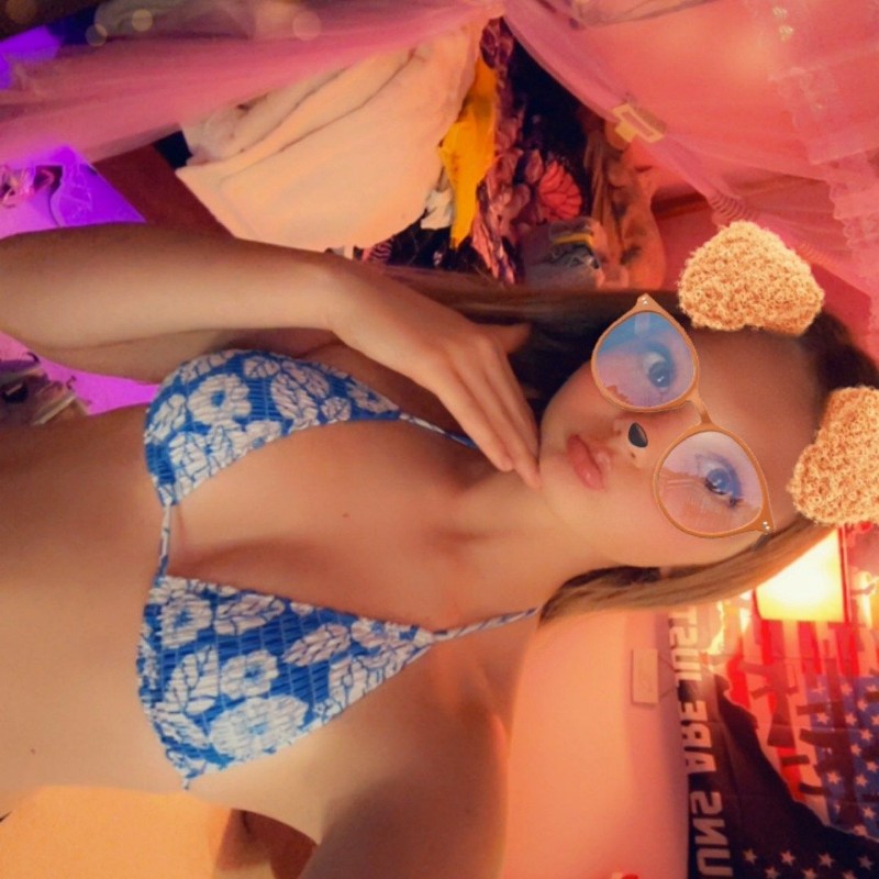 Abby Chambers (@abby20245893) | Snapchat Stories, Spotlight & Lenses