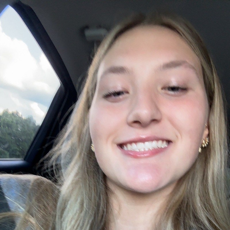 abby (@abbywaldrep) | Snapchat Stories, Spotlight & Lenses
