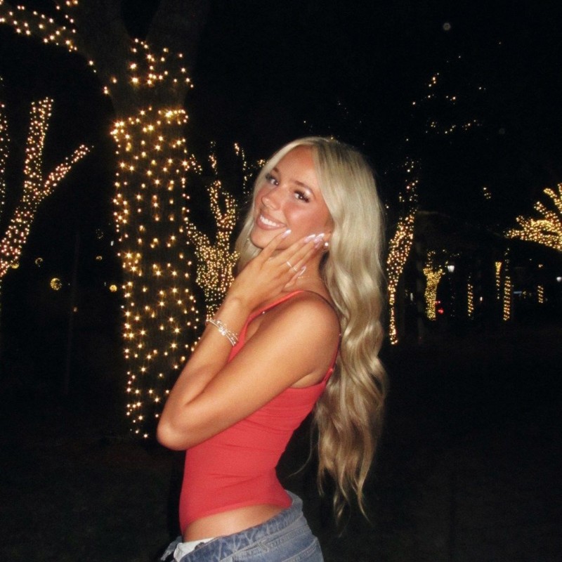 Abi Robinson (@abii_xz) | Snapchat Stories, Spotlight & Lenses