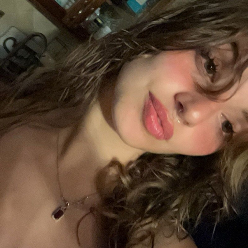 Em™️ (@absent_account) | Snapchat Stories, Spotlight & Lenses