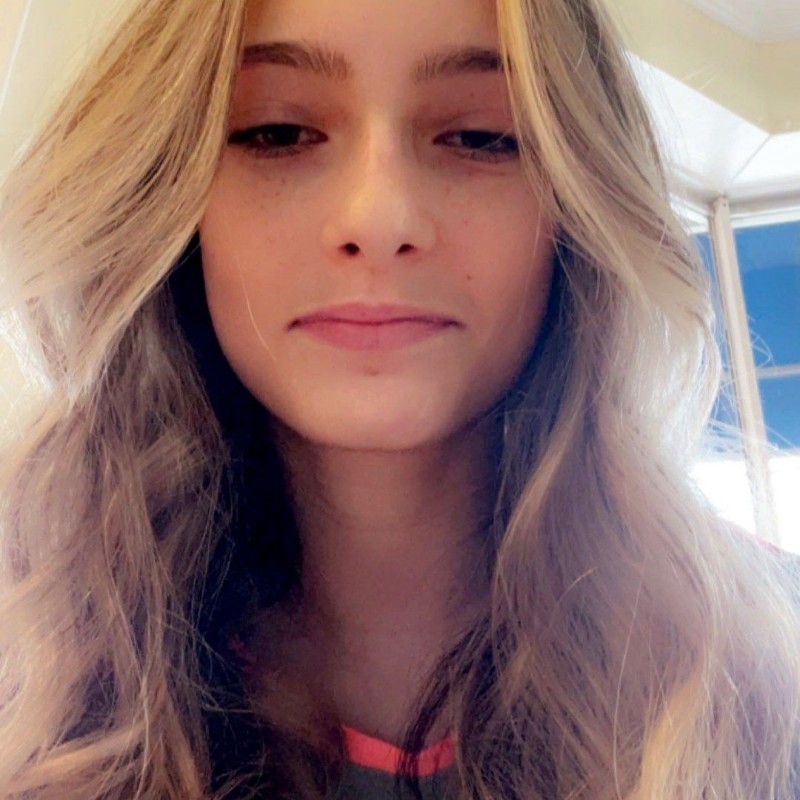 Anna Cole (@acole.2023) | Snapchat Stories, Spotlight & Lenses