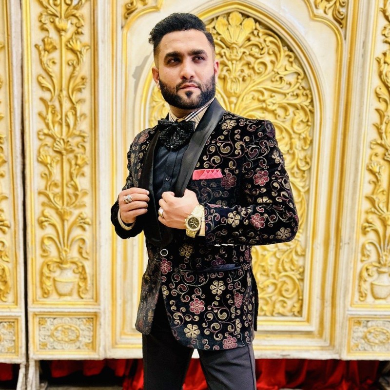 amairkhan commando (@acommando40) | Snapchat Stories, Spotlight & Lenses