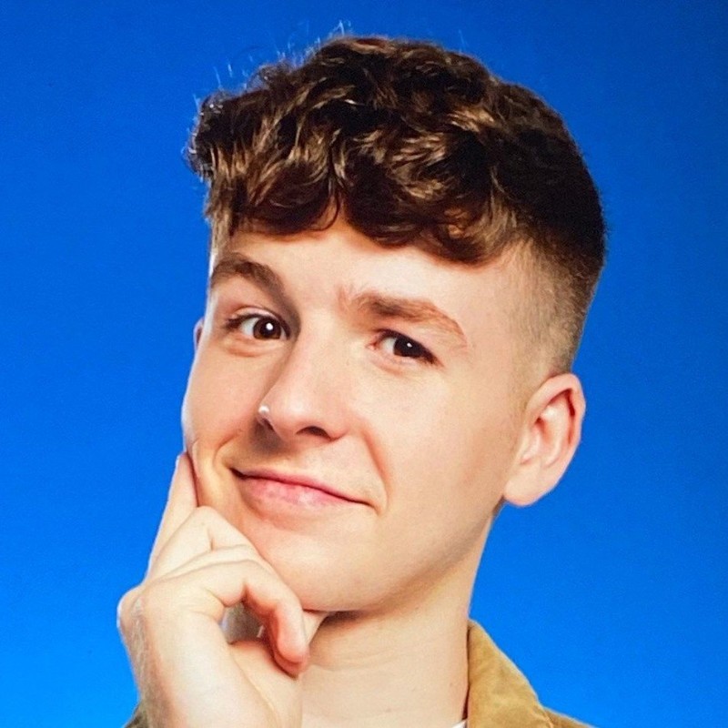 Adam B (@adam_beales) | Snapchat Stories, Spotlight & Lenses