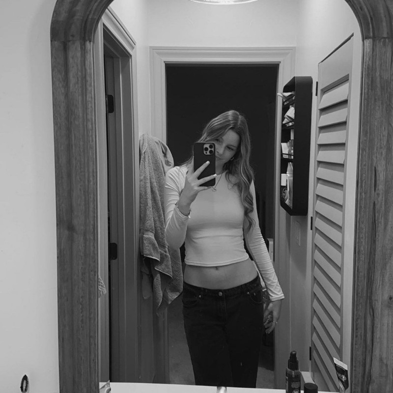 addie (@addieesimmonss) | Snapchat Stories, Spotlight & Lenses