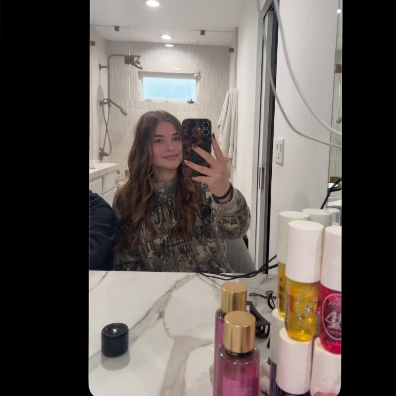 Addi James🤍 (@addison.james) | Snapchat Stories, Spotlight & Lenses