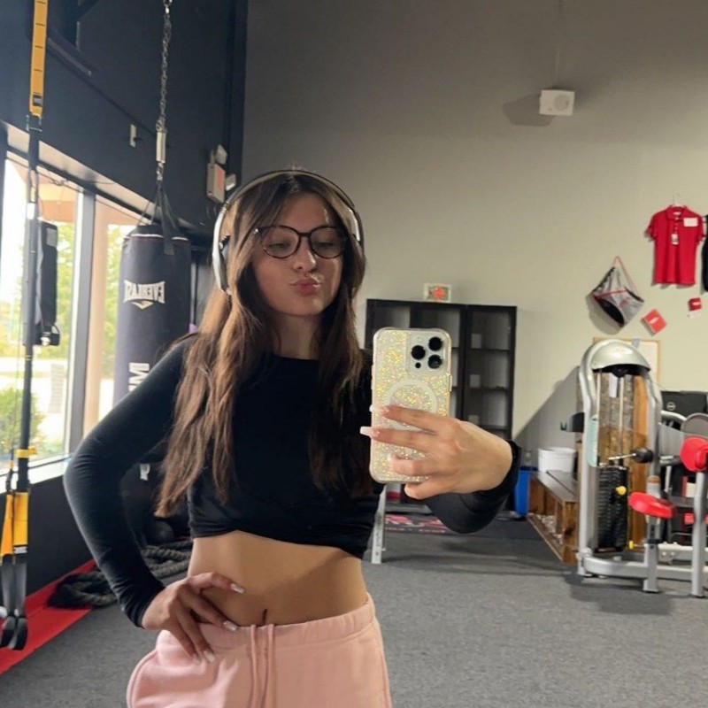 addy meissner (@addison.mei) | Snapchat Stories, Spotlight & Lenses