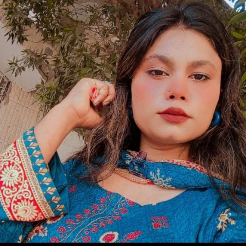 Sameela Burat (@addlinajoy) | Snapchat Stories, Spotlight & Lenses