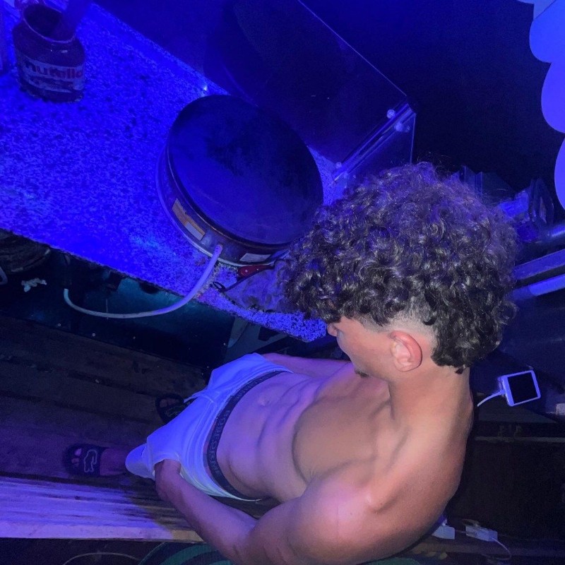 ️ADiMO🐊 TN😏 (@adimo_tn) | Snapchat Stories, Spotlight & Lenses