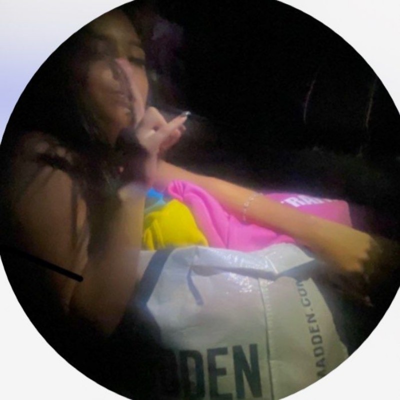 𝙣𝙞𝙠𝙠𝙞 🎱 (@adore_nikki30) | Snapchat Stories, Spotlight & Lenses