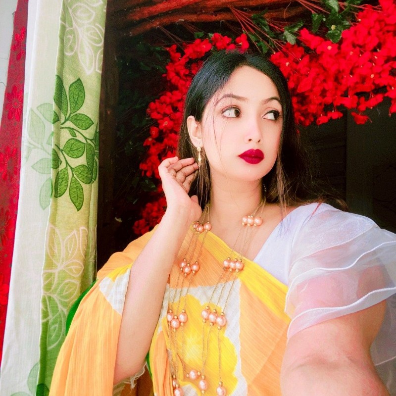 Afroza Rahman (@afroza_rahm2025) | Snapchat Stories, Spotlight & Lenses