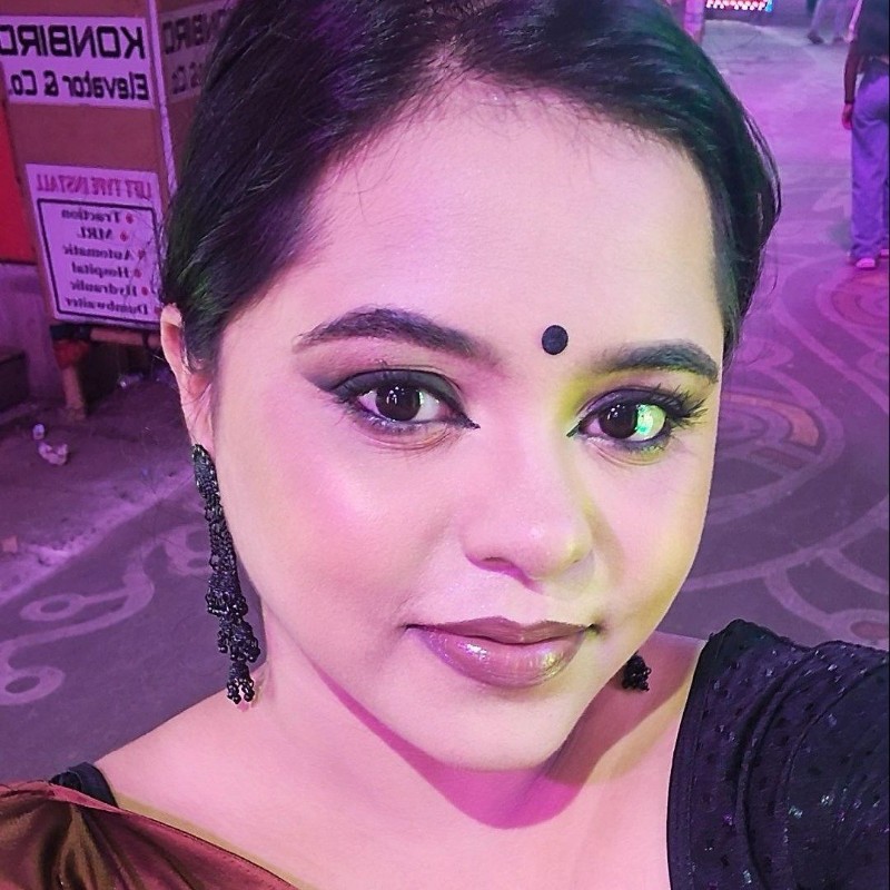 Aharna (@aharna1996) | Snapchat Stories, Spotlight & Lenses