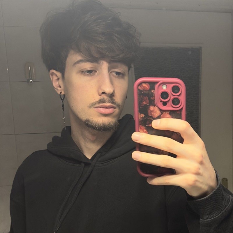 𝓜𝓪𝓽𝓽𝓲 (@ai-washere) | Snapchat Stories, Spotlight & Lenses