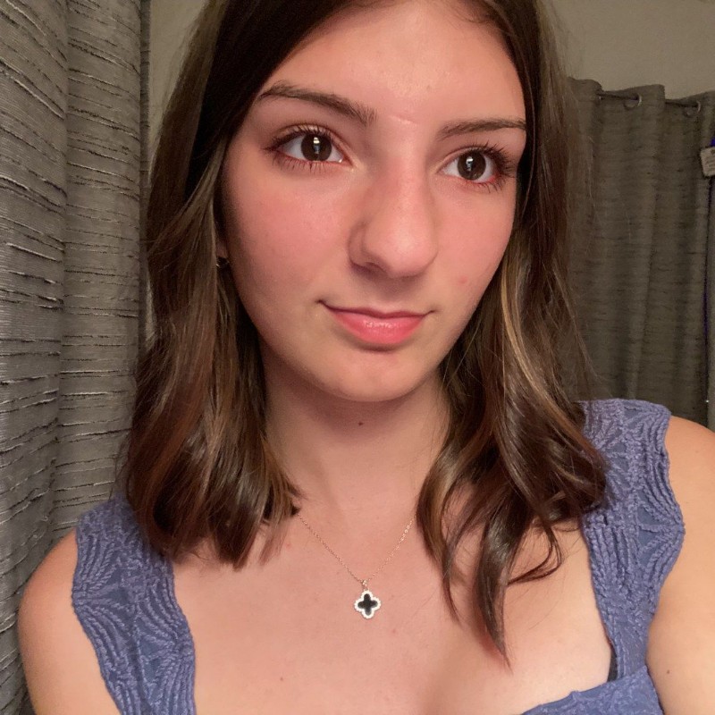 Aida :) (@aida51567) | Snapchat Stories, Spotlight & Lenses