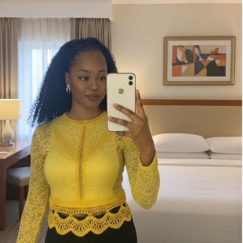 Aissata Kaloga 💋 (@aiissata_kaloga) | Snapchat Stories, Spotlight & Lenses