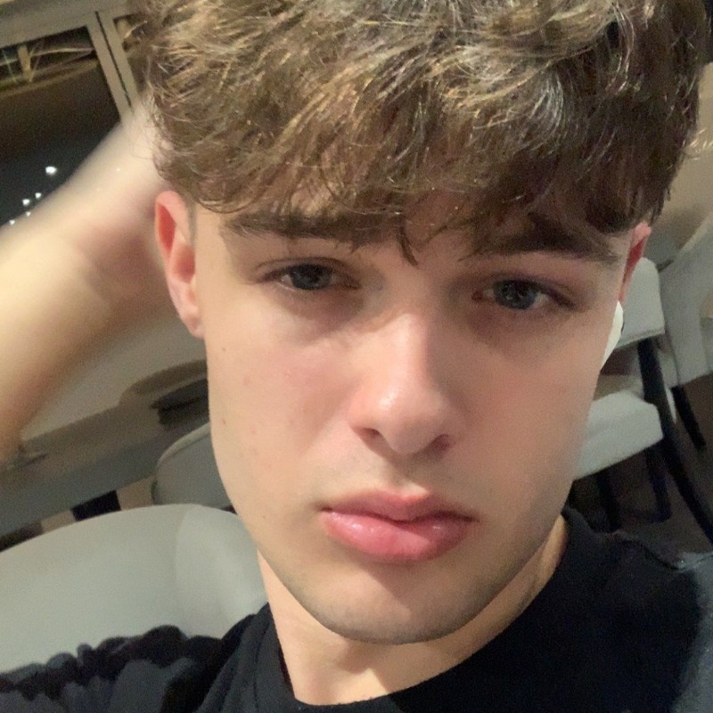 bailey lewis (@aintbailey) | Snapchat Stories, Spotlight & Lenses