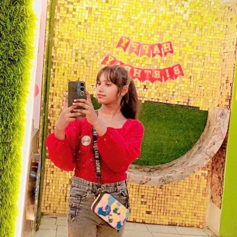 Moni Sharma (@akanshabhati285) | Snapchat Stories, Spotlight & Lenses