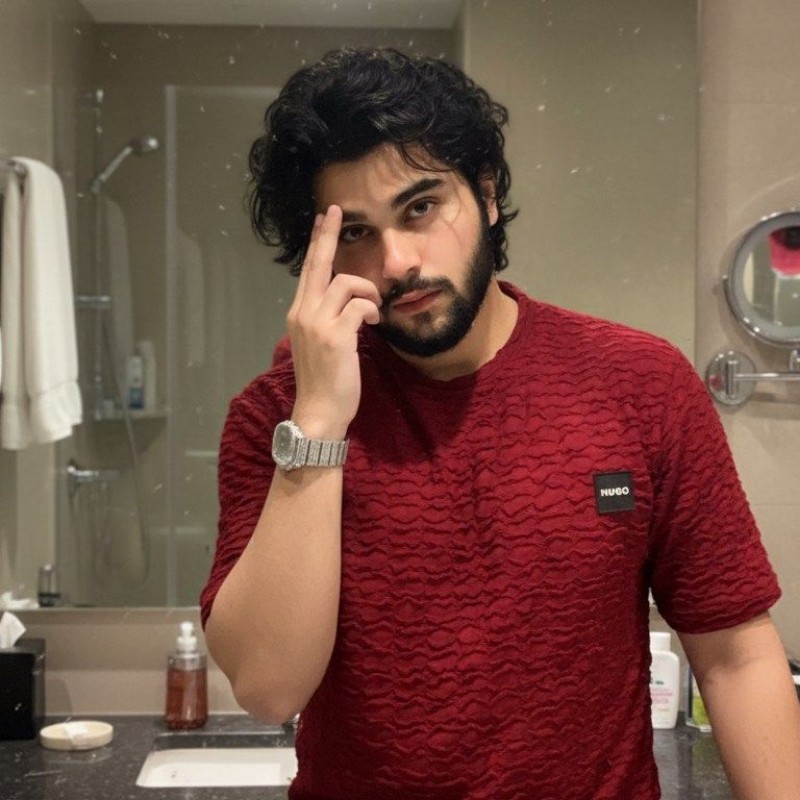 Husnain Khalid (@akkhusnain) | Snapchat Stories, Spotlight & Lenses