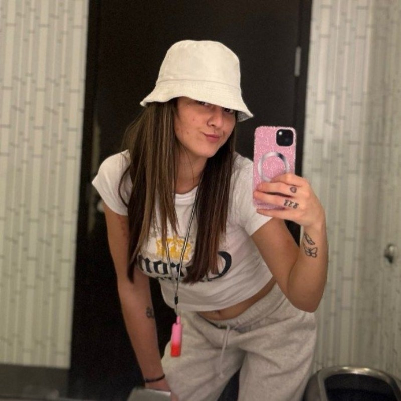 Alaïa Hallows🍒 (@alaiahallows) | Snapchat Stories, Spotlight & Lenses