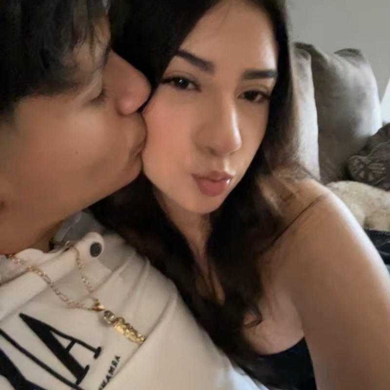 ALE ♡︎ (@ale_bazan13) | Snapchat Stories, Spotlight & Lenses