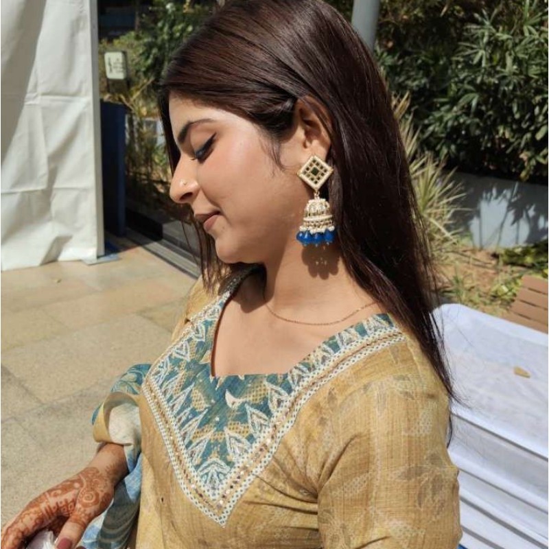 Aleena Khan (@aleena112711) | Snapchat Stories, Spotlight & Lenses