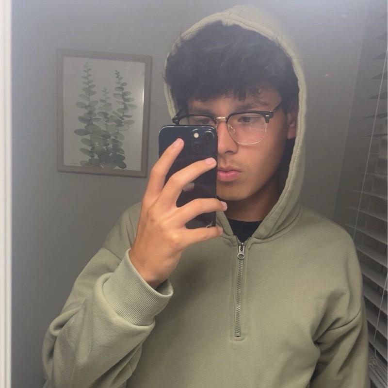 Alex B (@alex_bylander) | Snapchat Stories, Spotlight & Lenses