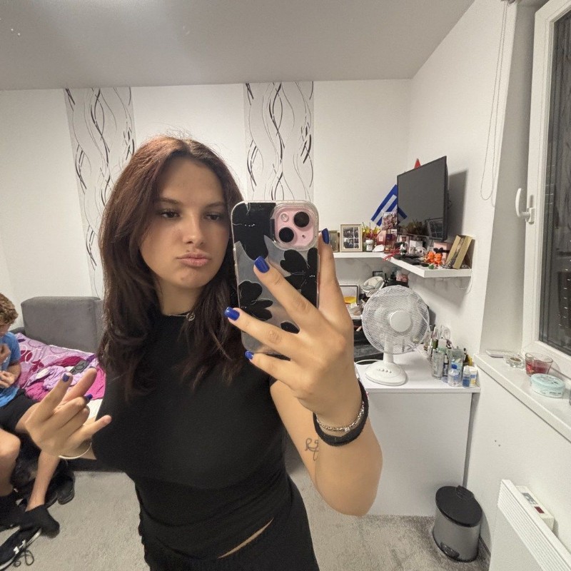 Lexa👩🏽 (@alexacsekenyk) | Snapchat Stories, Spotlight & Lenses