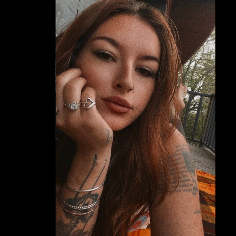 Alexandra Myles (@alexandra-myles) | Snapchat Stories, Spotlight & Lenses