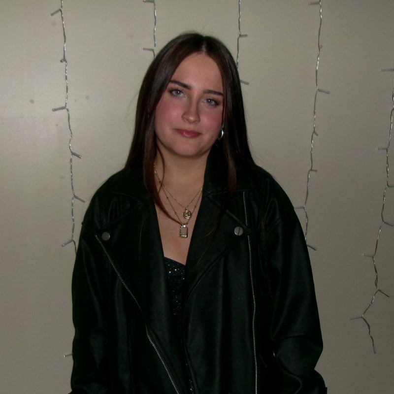 alex bohac(@alexandrabohac) | เรื่องราว Snapchat ตลอดจน Spotlight และเลนส์