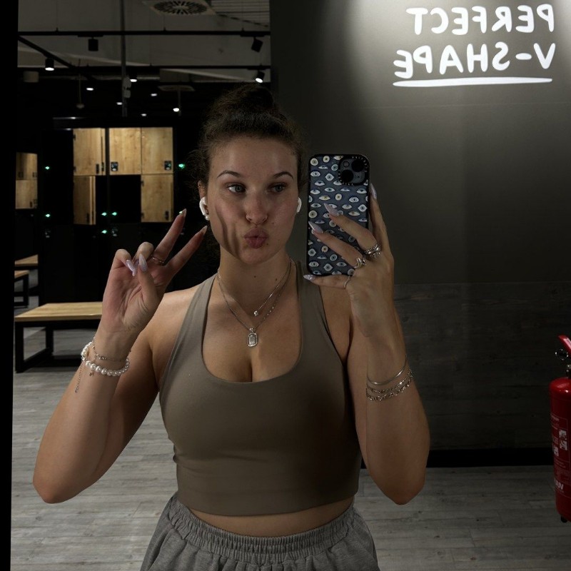 Alexandra Ohrem (@alexandraohrem) | Snapchat Stories, Spotlight & Lenses